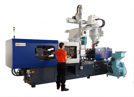 Production of moulds and plastic parts | mouldmaker.eu